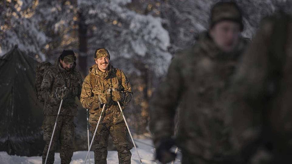 Les Royal Marines bravent -30 ° C dans l'Arctique lors d'un ...